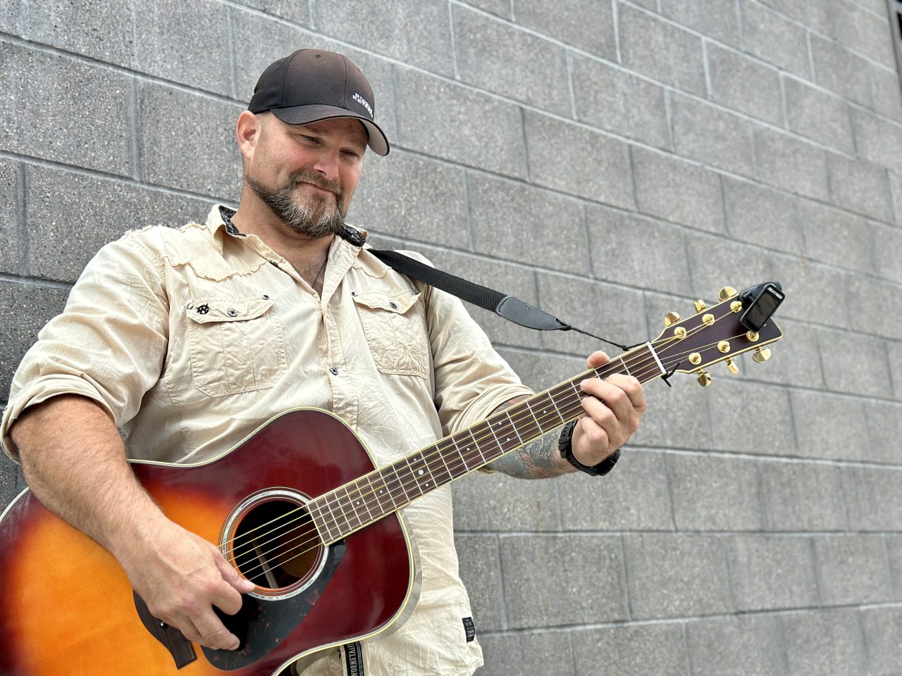 Virtual Guitar Case - Doug Robb Music